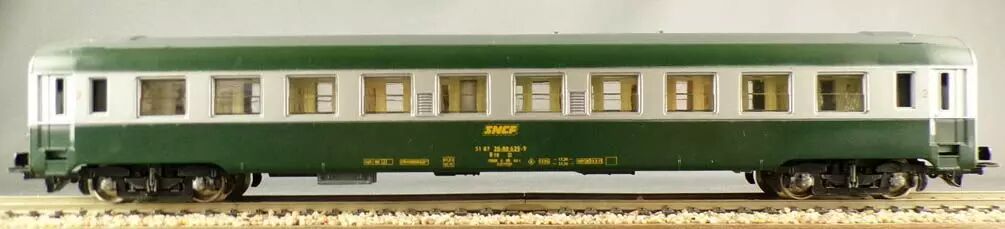 Jouef 4692B Ho Sncf Uic Coach Y Type B10 2nd Class Green & Grey Interior Fitting Lighting Red Box