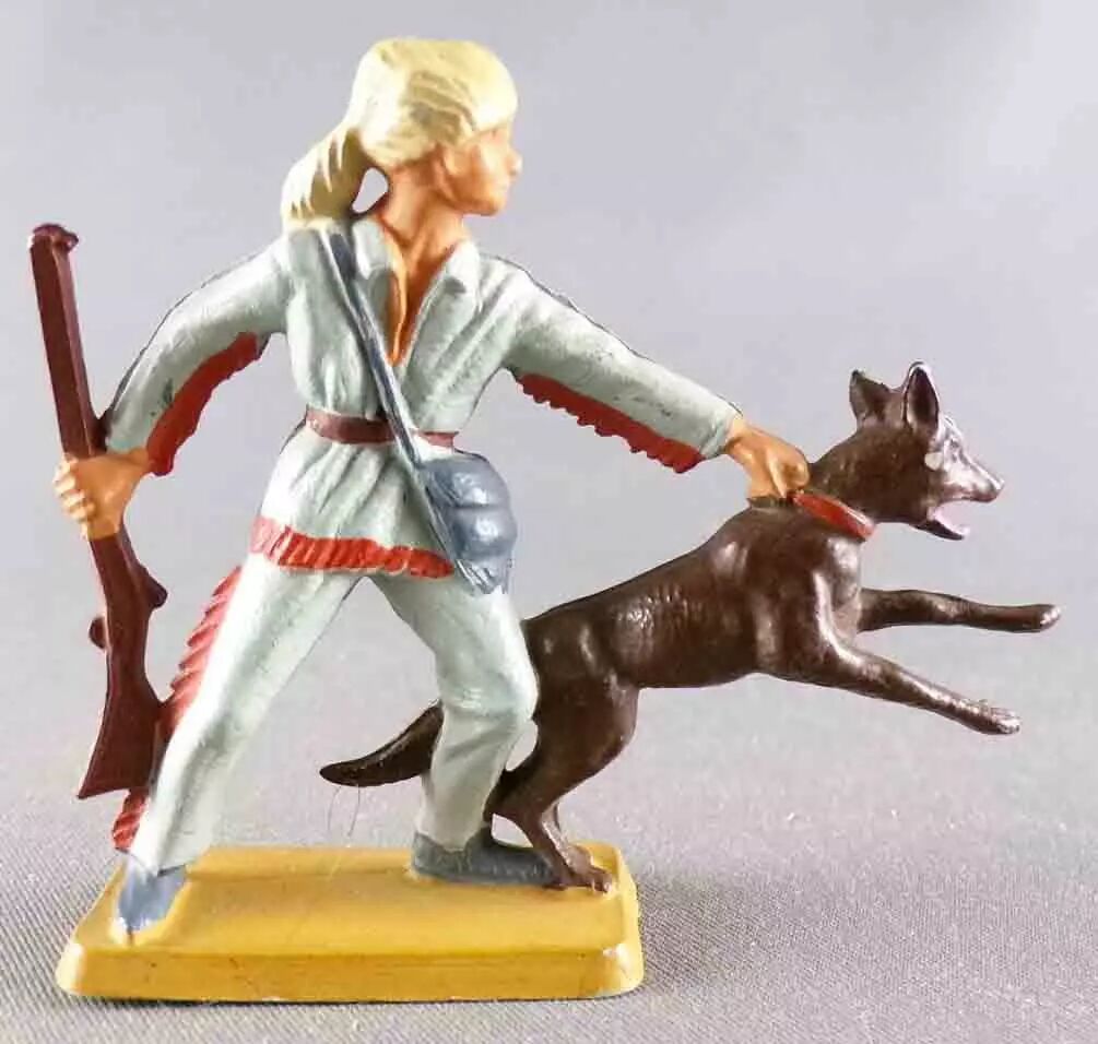 Starlux - Trappers - 72 Series - Footed (Blue) with dog (ref 2313 / AD31)