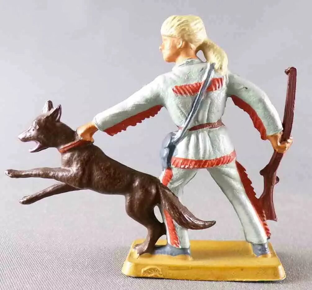 Starlux - Trappers - 72 Series - Footed (Blue) with dog (ref 2313 / AD31)