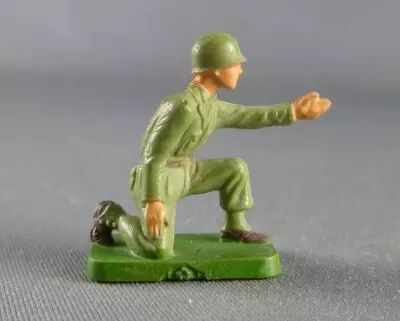Starlux 30mm (1/55°) - Army - Infantry machine gunner (ref 1092)