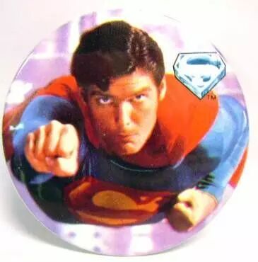 Superman (movie) - 1978 vintage button - Superman flying